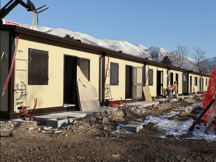 Români exploatați pe șantiere în Italia de un conațional și un italian ...