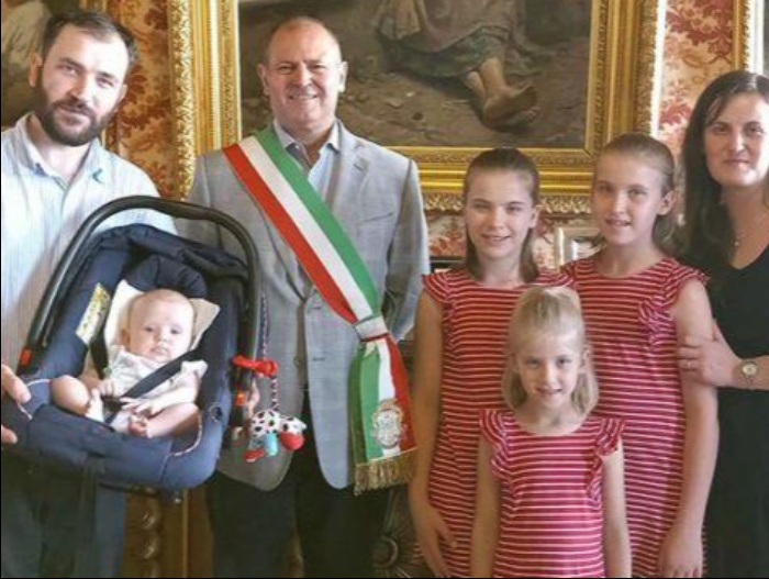 Primar italian despre un preot român care se întoarce definitiv în țară ...