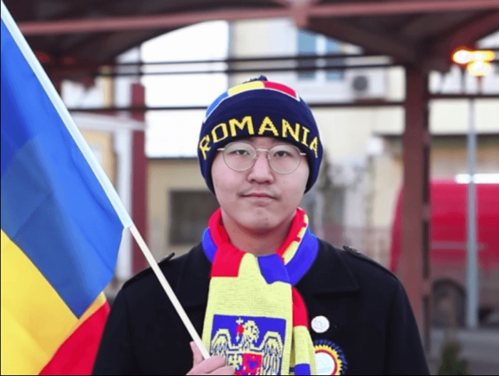 Adolescent chinez îndrăgostit de Eminescu și de România. Povestea ...