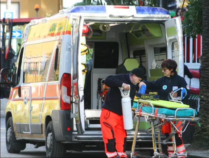 Un băiat român din Italia se zbate la spital între viață și moarte ... Un băiat român din Italia se zbate la spital între viață și moarte ...