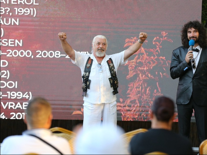 Documentarul „Phoenix – Povestea” în Italia. Nicu Covaci și regizorul ...