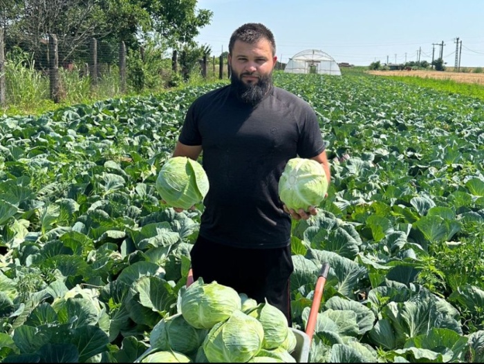 S-a întors din străinătate și cu banii munciți a devenit fermier în ...