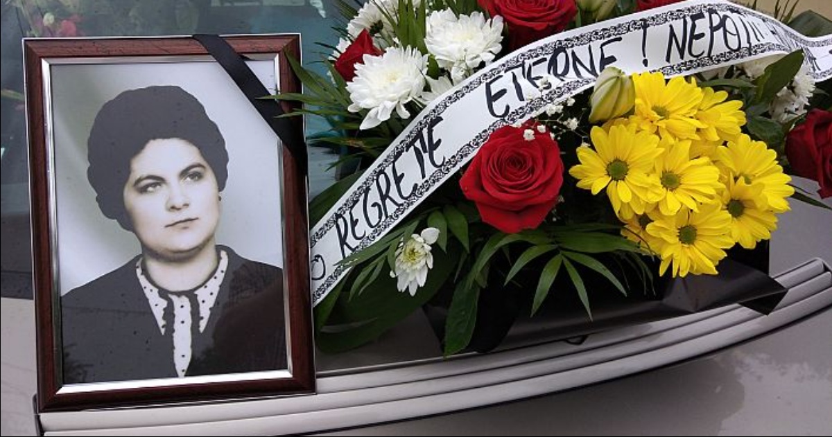 Preot român în Italia, lacrimi și durere la înmormântarea mamei sale ...