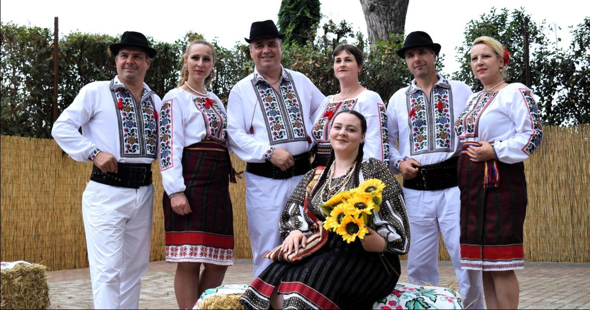 Ateliere gratuite de dansuri populare, meșteșuguri și limba română ...